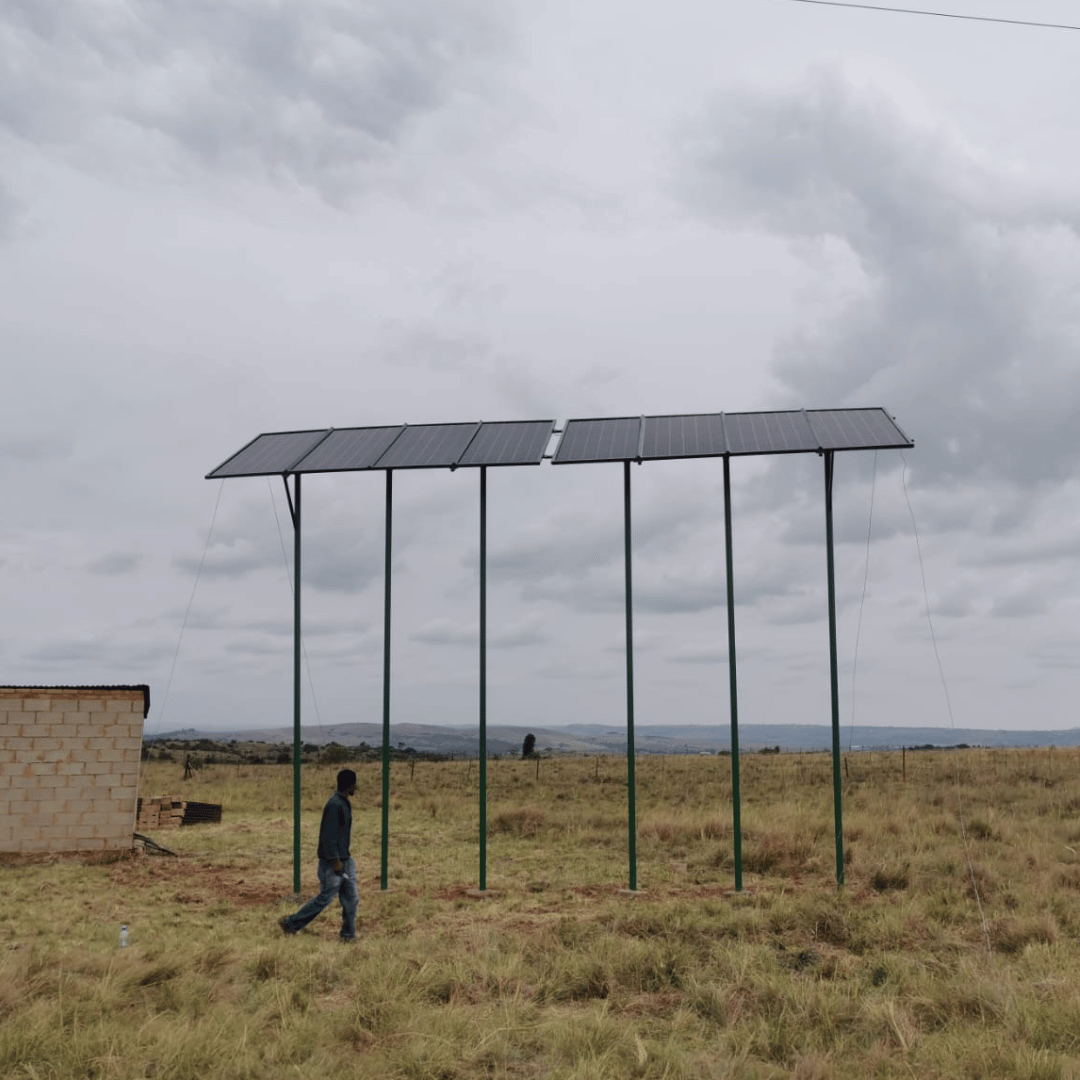 Multiflow 200 with 8 x 400w Solar Panels - Cedar Solar